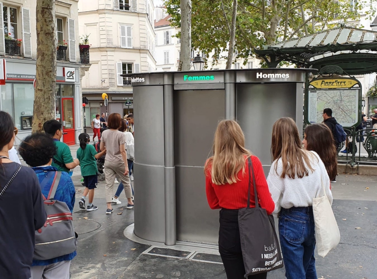 UriLift Combi is a public urinal for ladies and gentlemen