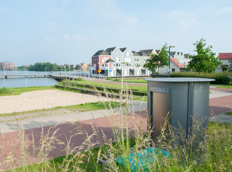 UriLift M/V is a galvanizable, vandalism-resistant toilet